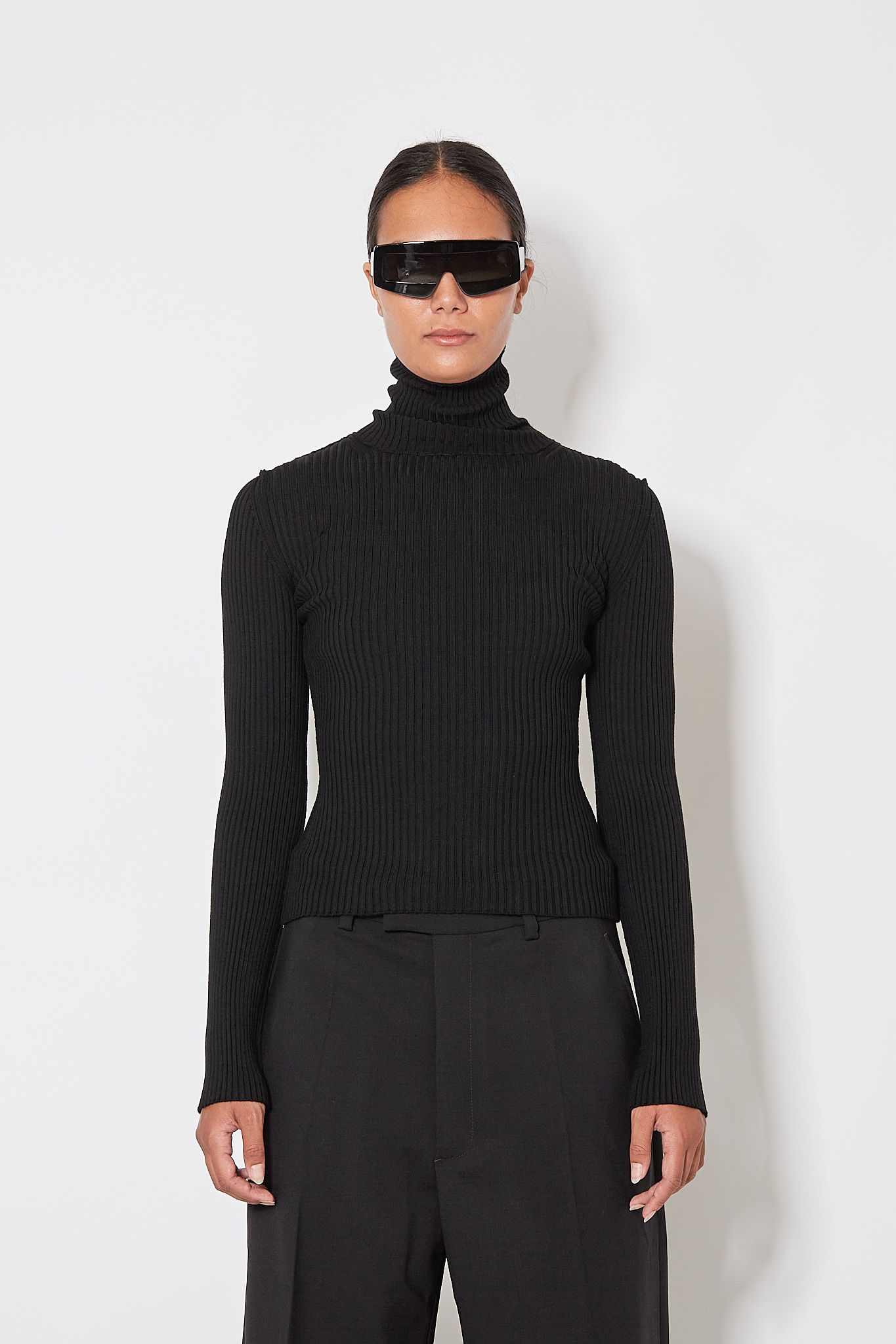 Big Label Inside-Out Knitted Turtleneck - Black